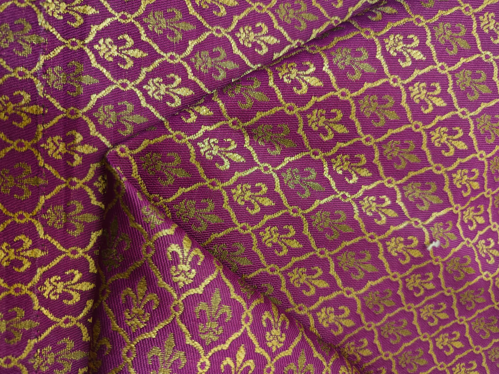 Brocade Fabric mulberry color with metallic gold jacquard 56" BRO975[4 ...